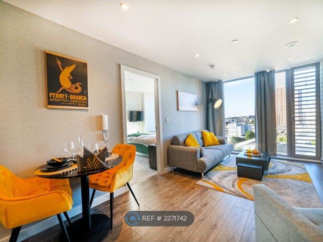 Greengate, Salford M3, 1 bed flat to rent, £1,400 pcm | PrimeLocation