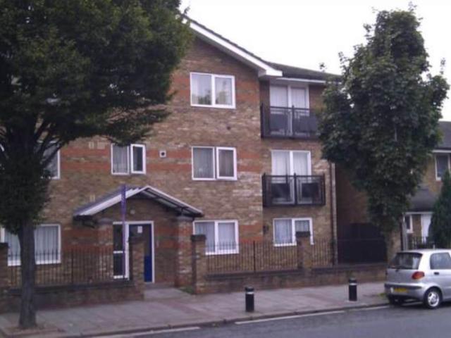 Greengate Street, London E13, 1 bed flat to rent, £1,300 pcm | PrimeLocation