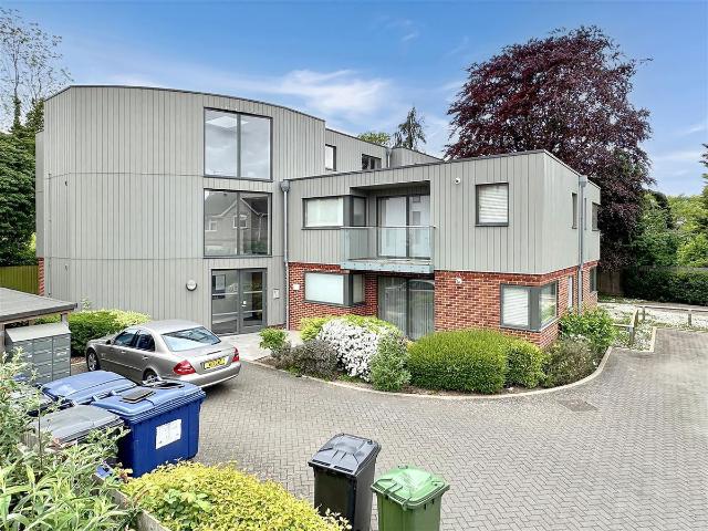 Greengates Court, Histon Road CB4, 1 bed flat to rent, £1,300 pcm | PrimeLocation