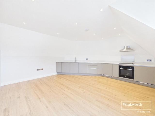 Greenham Road, Newbury, Berkshire, RG14 2 bed apartment to rent £1,450 pcm £335 pw