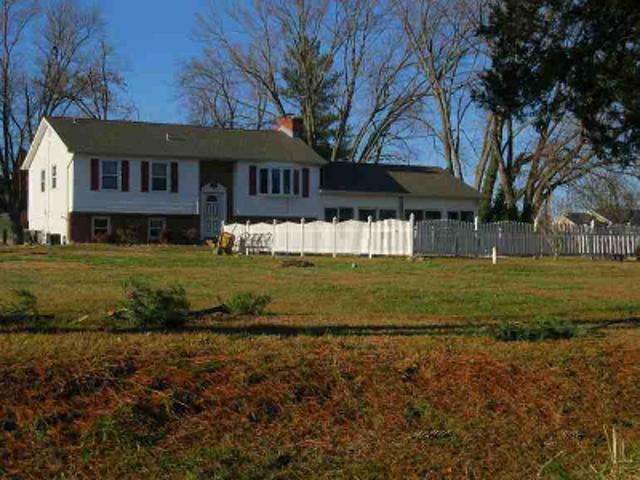 Greenhaven Dr