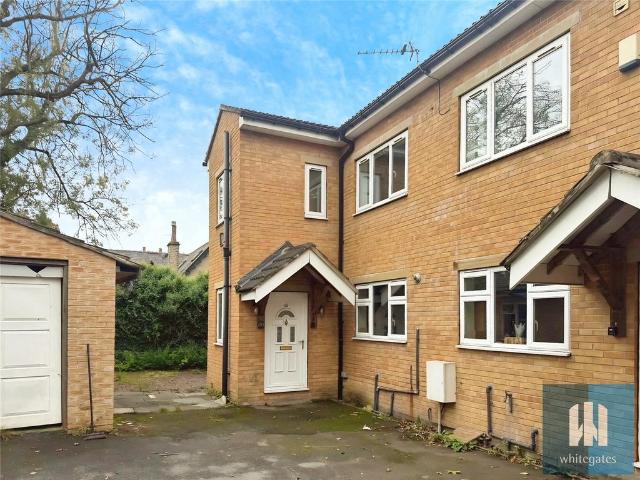 Greenhead Road, Gledholt. 8 bed semi detached house to rent £3,293 pcm £760 pw