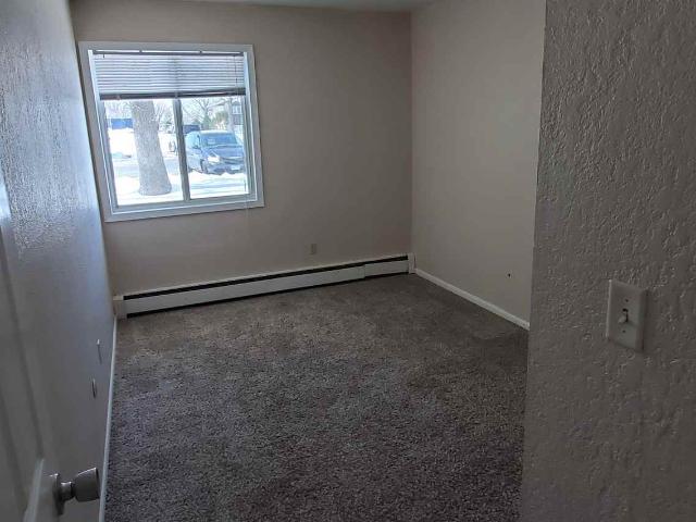 Greenhill 1 Bedroom Apartment for Rent at 808 Evergreen Avenue, Olivia, MN 56277
