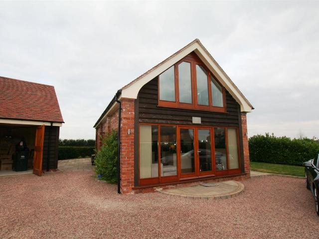Greenhill Farm Barns, Greenhill Lane WR2, 2 bed detached house to rent, £1,350 pcm | PrimeLocation