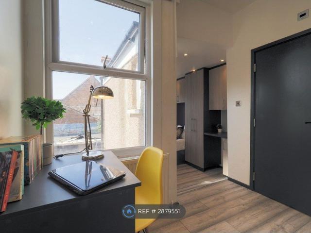 Greenhill Road, Harrow HA1, Room to rent, £995 pcm | PrimeLocation