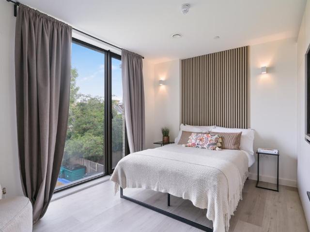 Greenhill Way, Harrow HA1 Studio to rent £1,272 pcm £294 pw