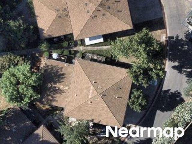 Greenholme Dr Apt 2