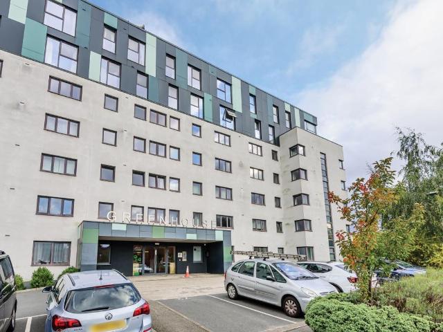 Greenhouse, Leeds LS11, 3 bed flat to rent, £1,195 pcm | PrimeLocation