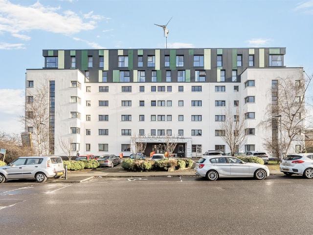 Greenhouse, Leeds LS11, 1 bed flat to rent, £750 pcm | PrimeLocation