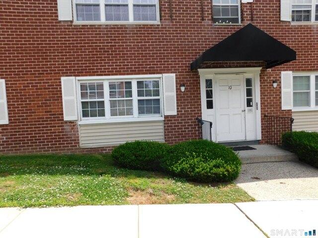 Greenhouse Rd Unit A, Bridgeport, Condo For Sale