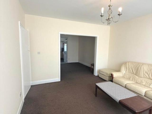 Greenland Crescent, Southall 3 bed terraced house to rent £2,600 pcm £600 pw