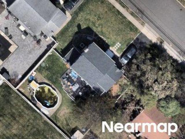 Greenlawn Ave