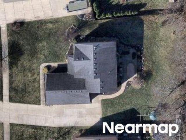 Greenlawn Dr