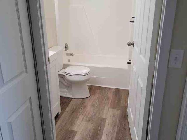 Greenleaf Apartments 1 Bedroom Apartment for Rent at 4431 Hill Ave, Toledo, OH 43615 Reynolds Corners