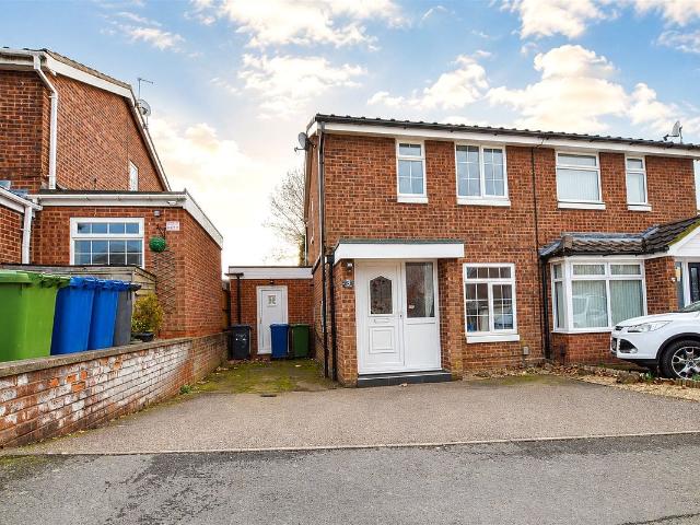 Greenlee, Wilnecote, Tamworth, Staffordshire B77, 2 bed semi detached house to rent, £1,150 pcm | PrimeLocation