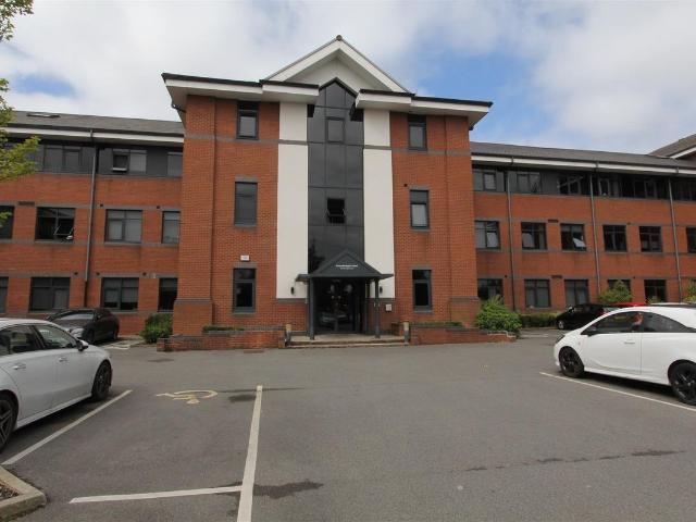 Greenleigh Court Pudsey, Pudsey LS28, 1 bed flat to rent, £875 pcm | PrimeLocation