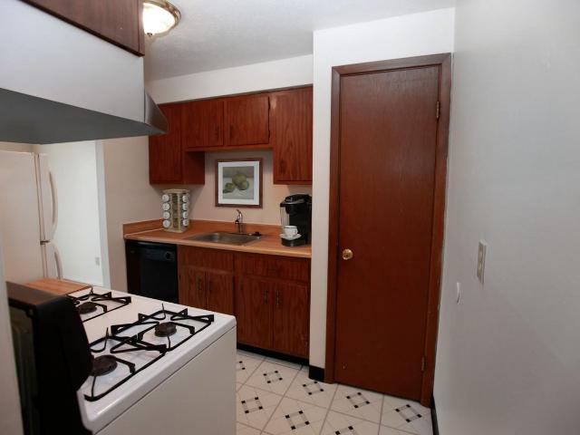 Greenridge on Euclid 2 Bedroom Apartment for Rent at 22140 Euclid Ave, Euclid, OH 44117