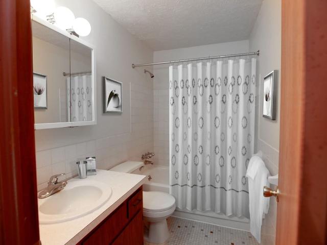 Greenridge on Euclid 2 Bedroom Apartment for Rent at 22140 Euclid Ave, Euclid, OH 44117