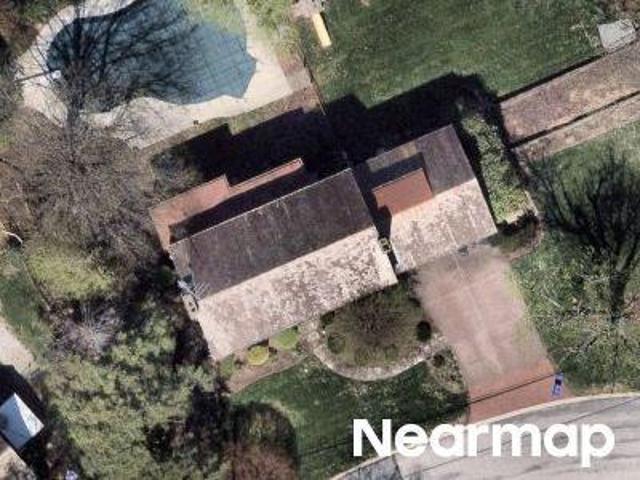 Greenridge Ln