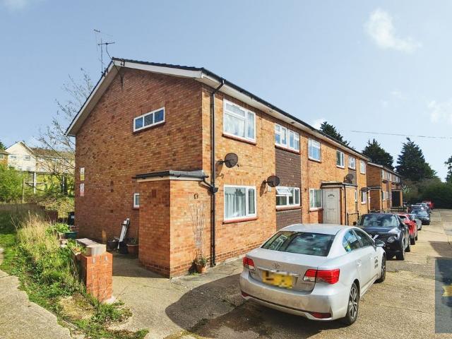 Greenstead Court, Colchester CO1, 1 bed flat to rent, £900 pcm | PrimeLocation