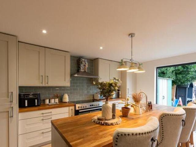Greensward Lane, Hockley, 2 Bedroom Cottage
