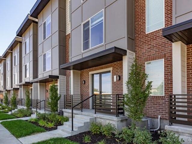 Greens by Lotus Townhomes Aspen