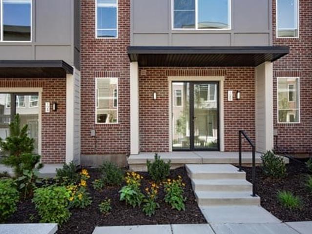 Greens by Lotus Townhomes Spruce