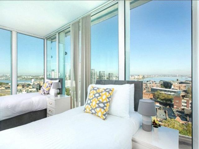 Greens End, Woolwich, London SE18, 3 bed flat to rent, £2,200 pcm | PrimeLocation