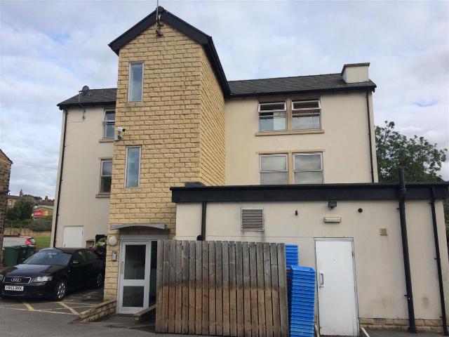 Greenside, Heckmondwike WF16, 2 bed flat to rent, £650 pcm | PrimeLocation