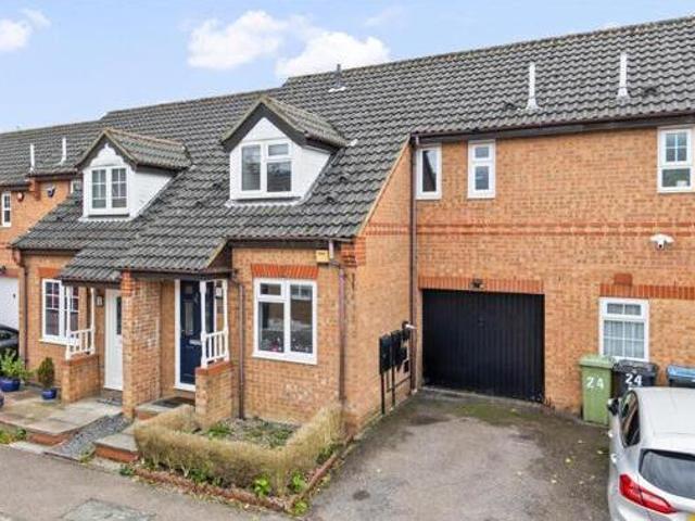 Greenside Hill, Emerson Valley, 3 Bedroom House