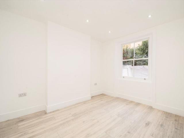 Greenside Road, W12, London