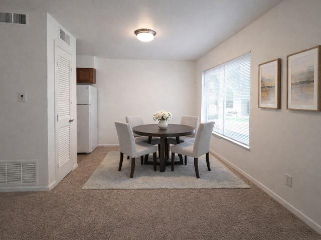 Greentree Apartments 1 Bedroom Apartment for Rent at 2524 Tamarack Ln, Indianapolis, IN 46227 South Perry