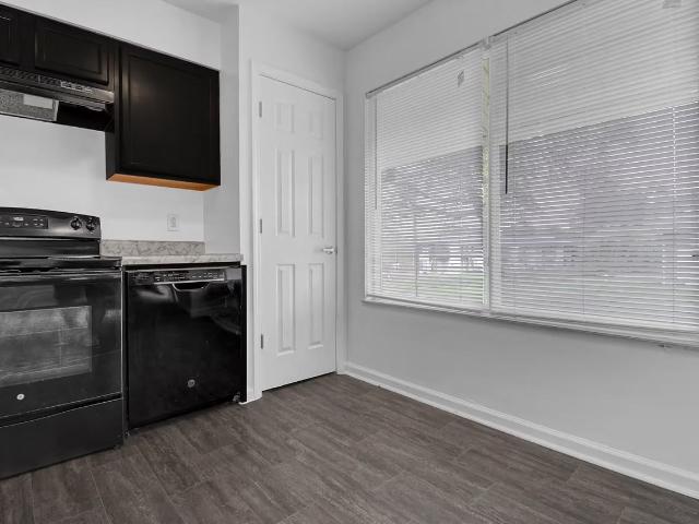 Greentree Apartments 2 Bedroom Apartment for Rent at 2524 Tamarack Ln, Indianapolis, IN 46227 South Perry