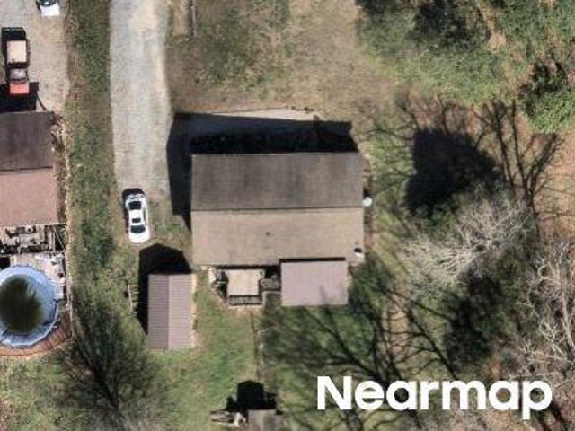Greentree Dr