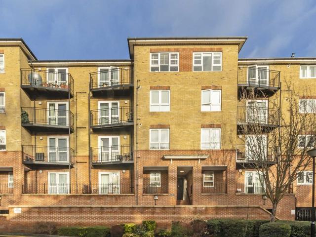 Greenview Close, Acton W3, 2 bed flat to rent, £2,197 pcm | PrimeLocation