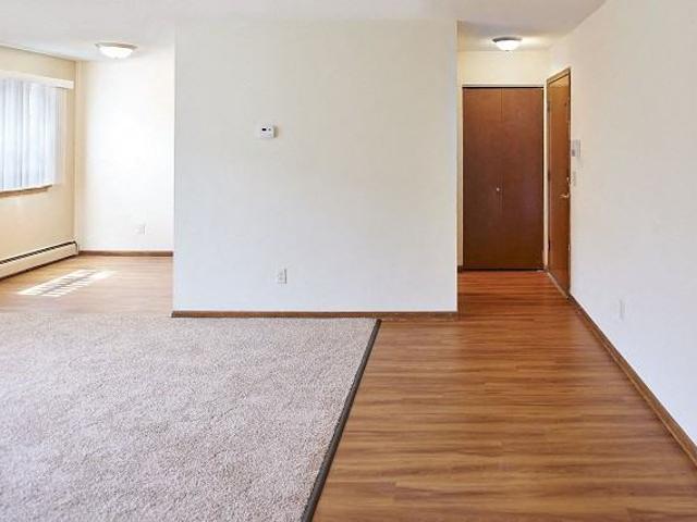 Greenway Apartments Studio Apartment for Rent at 2736 Blaisdell Ave, Minneapolis, MN 55408 Whittier
