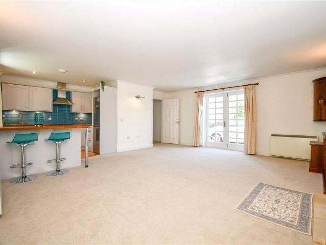 Greenway, CH64 6XG, Neston