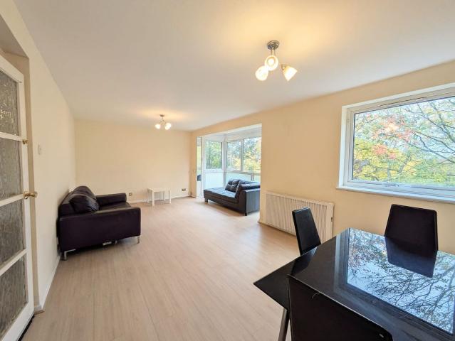 Greenway Court, Ilford IG1, 2 bed flat to rent, £1,900 pcm | PrimeLocation