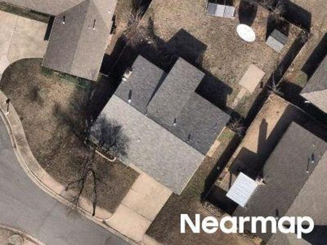 Greenway Dr