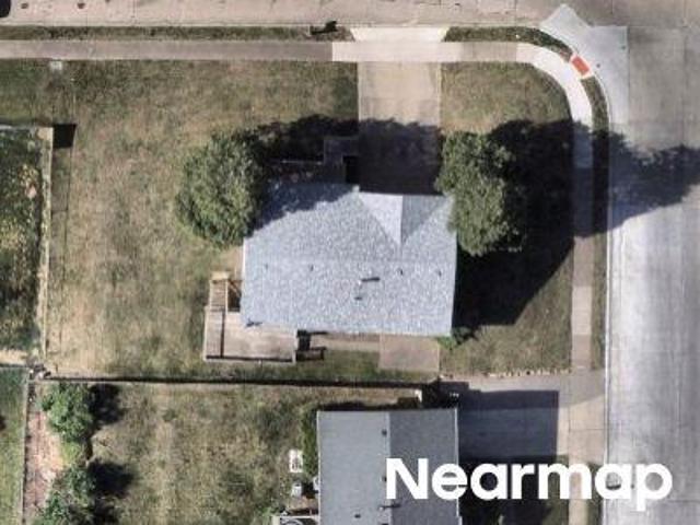 Greenway Dr