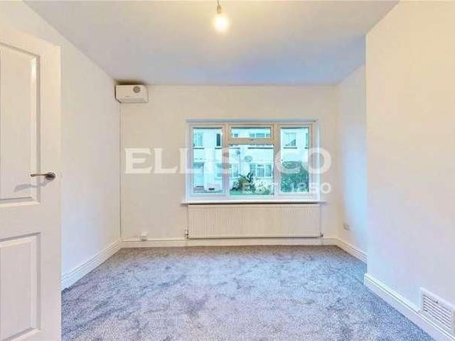 Greenway Gardens, Greenford, UB6