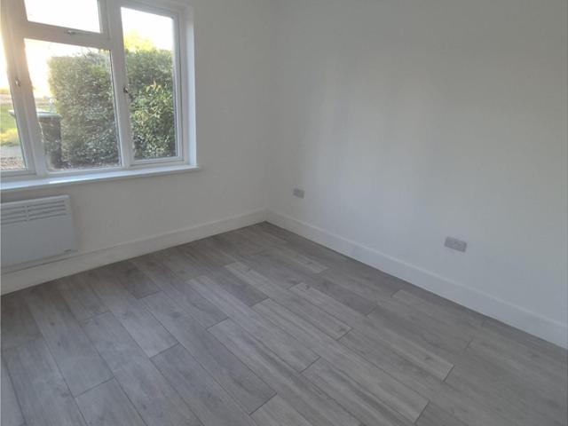 Greenway, Pinner HA5, Room to rent, £1,044 pcm | PrimeLocation