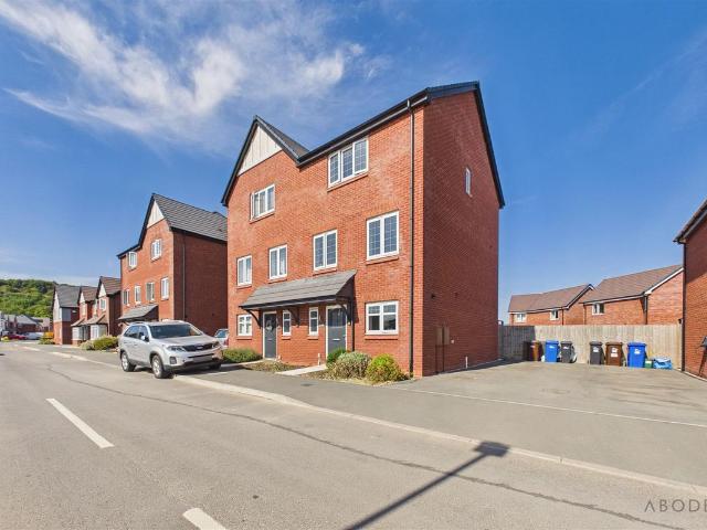 Greenways Road, Tatenhill, Burton On Trent DE13, 4 bed semi detached house to rent, £1,600 pcm | PrimeLocation