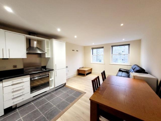 Greenwich cozy 2b1b flat