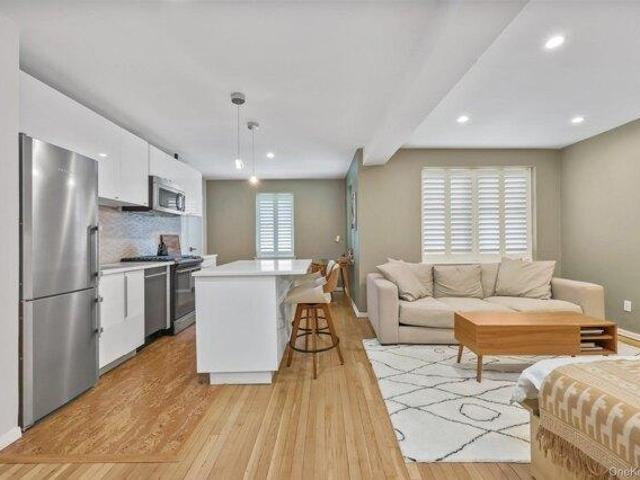 Greenwich CT 06830 104373867