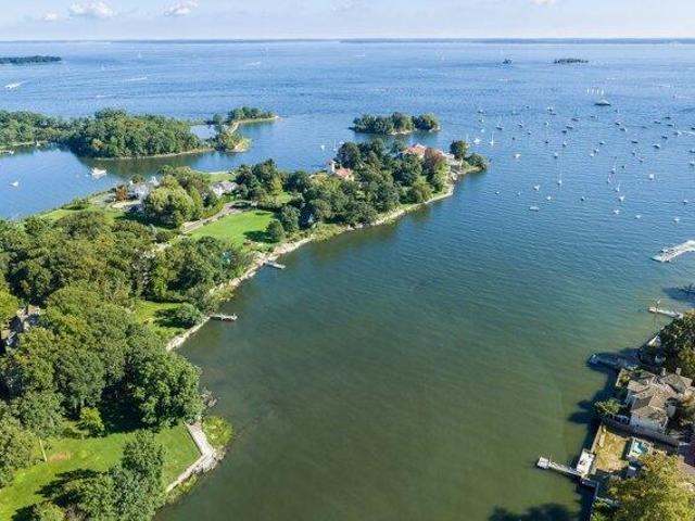 Greenwich CT 06830 LS102477294