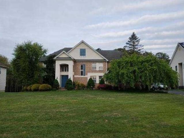 Greenwich Dr