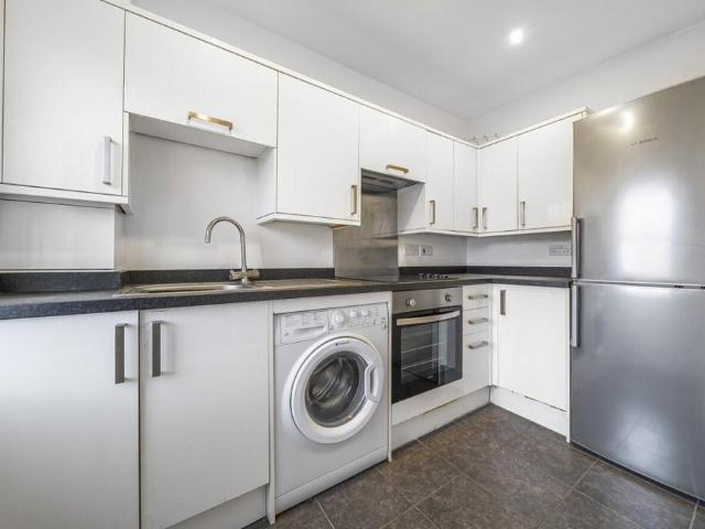 Greenwich South Street, Greenwich. 1 bed flat to rent £1,600 pcm £369 pw