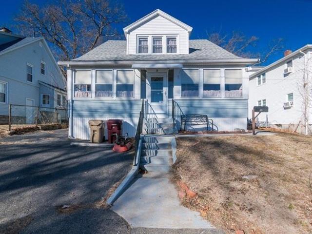 Greenwich St, Ludlow, Home For Sale
