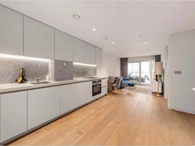 Greenwich Peninsula, Cutter Lane, SE10 1 bed apartment to rent £2,250 pcm £519 pw